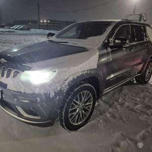 Jeep Grand Cherokee 2020 in Mazeikiai, with an engine capacity of 2.99 L and mileage of 178 thousand km for 24200 €, photo 4 on AUTOMOTO.COM.LV
