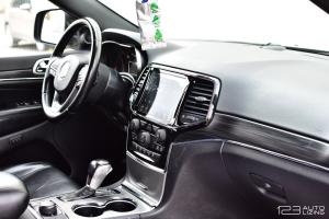 Jeep Grand Cherokee 2020 Kretinga, ar dzinēja tilpumu 3.60 L un nobraukumu 101 tūkst. km par 18500 €, foto 2 vietnē AUTOMOTO.COM.LV