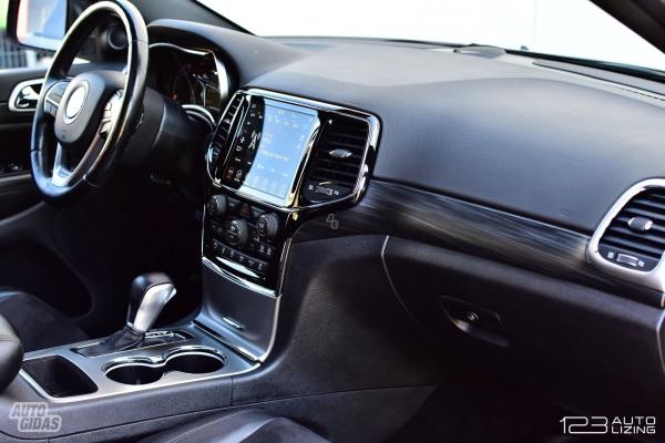 Jeep Grand Cherokee 2020 in Kretinga, with an engine capacity of 3.60 L and mileage of 57 thousand km for 26000 €, photo 2 on AUTOMOTO.COM.LV