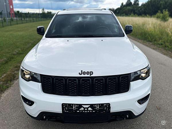 Jeep Grand Cherokee 2020 in Telschi, with an engine capacity of 3.60 L and mileage of 79 thousand km for 21499 €, photo 2 on AUTOMOTO.COM.LV