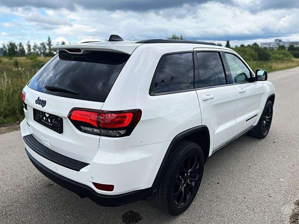 Jeep Grand Cherokee 2020 in Telschi, with an engine capacity of 3.60 L and mileage of 79 thousand km for 21499 €, photo 7 on AUTOMOTO.COM.LV