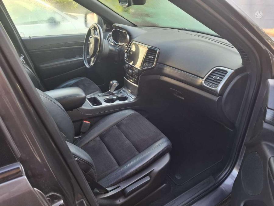 Jeep Grand Cherokee 2020 in Klaipeda, with an engine capacity of 3.60 L and mileage of 128 thousand km for 18500 €, photo 5 on AUTOMOTO.COM.LV