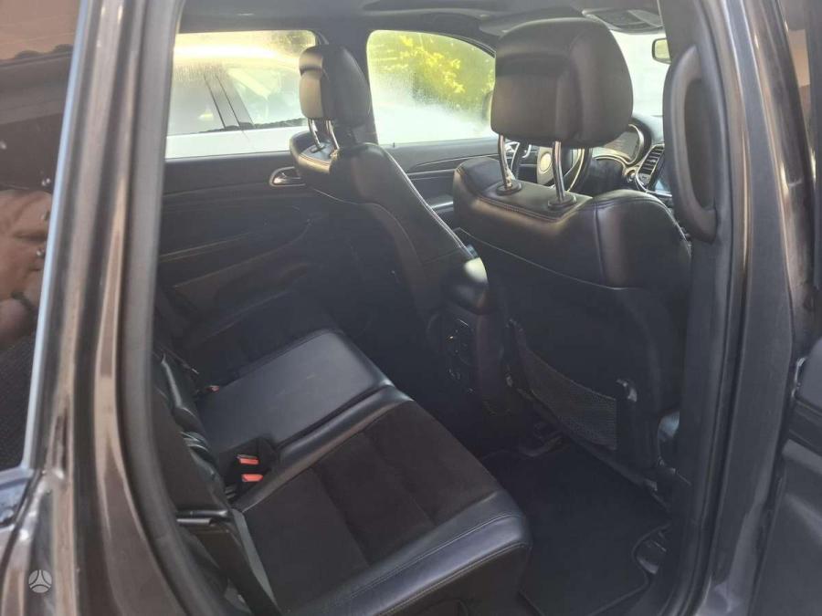 Jeep Grand Cherokee 2020 in Klaipeda, with an engine capacity of 3.60 L and mileage of 128 thousand km for 18500 €, photo 6 on AUTOMOTO.COM.LV