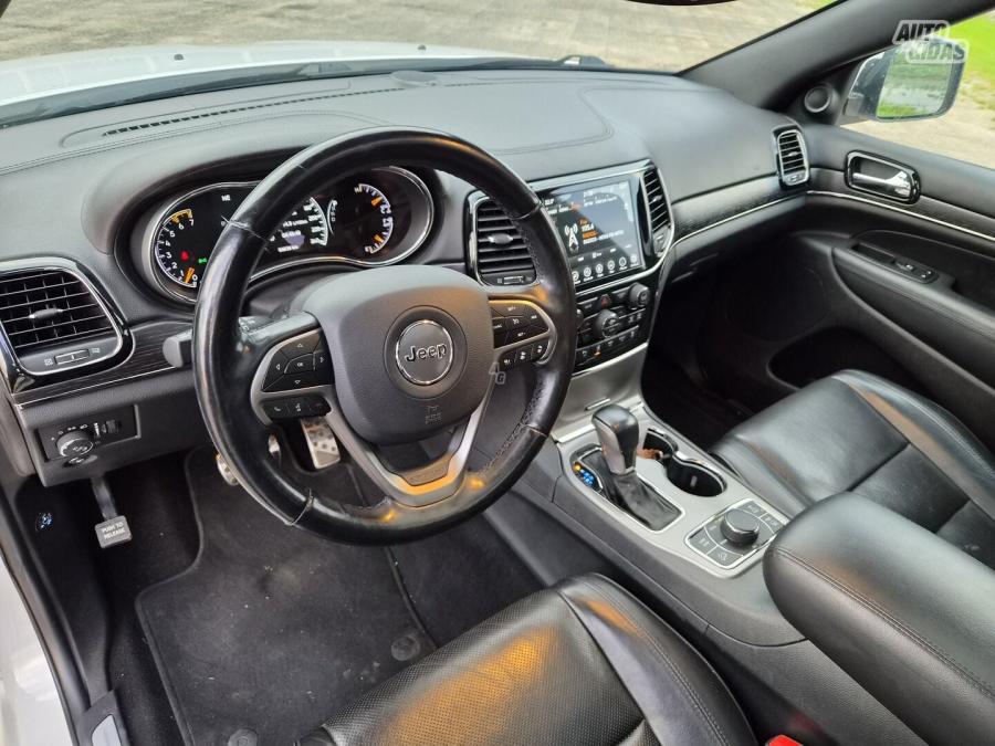 Jeep Grand Cherokee 2020 Kauņa, ar dzinēja tilpumu 5.70 L un nobraukumu 100 tūkst. km par 25000 €, foto 17 vietnē AUTOMOTO.COM.LV