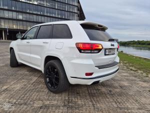 Jeep Grand Cherokee 2020 Kauņa, ar dzinēja tilpumu 5.70 L un nobraukumu 100 tūkst. km par 25000 €, foto 18 vietnē AUTOMOTO.COM.LV