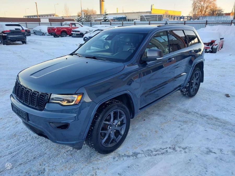 Jeep Grand Cherokee 2021 in Alytus, with an engine capacity of 3.60 L and mileage of 114 thousand km for 25400 €, photo 1 on AUTOMOTO.COM.LV