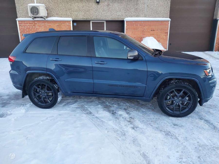 Jeep Grand Cherokee 2021 in Alytus, with an engine capacity of 3.60 L and mileage of 114 thousand km for 25400 €, photo 8 on AUTOMOTO.COM.LV