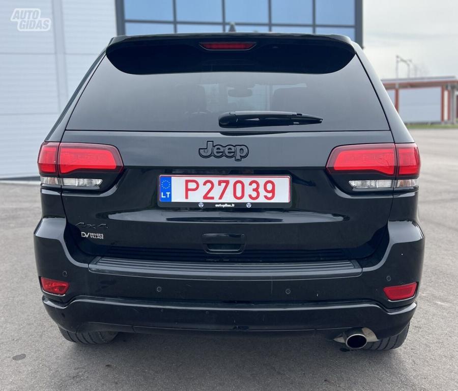 Jeep Grand Cherokee 2021 Kretinga, ar dzinēja tilpumu 3.60 L un nobraukumu 74 tūkst. km par 20000 €, foto 10 vietnē AUTOMOTO.COM.LV