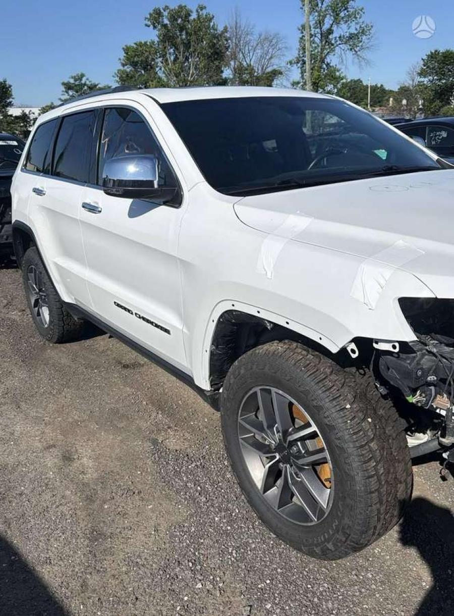 Jeep Grand Cherokee 2021 in Siauliai, with an engine capacity of 3.60 L and mileage of 53 thousand km for 11500 €, photo 1 on AUTOMOTO.COM.LV