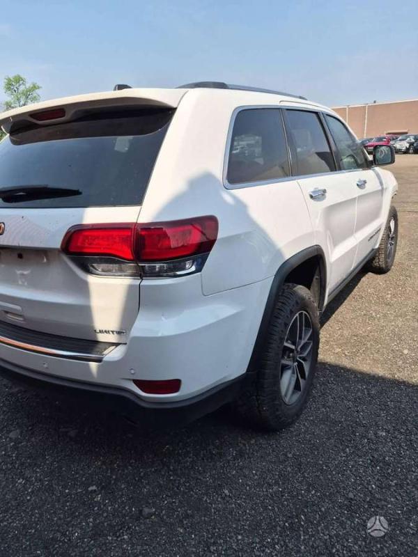 Jeep Grand Cherokee 2021 in Siauliai, with an engine capacity of 3.60 L and mileage of 53 thousand km for 11500 €, photo 2 on AUTOMOTO.COM.LV