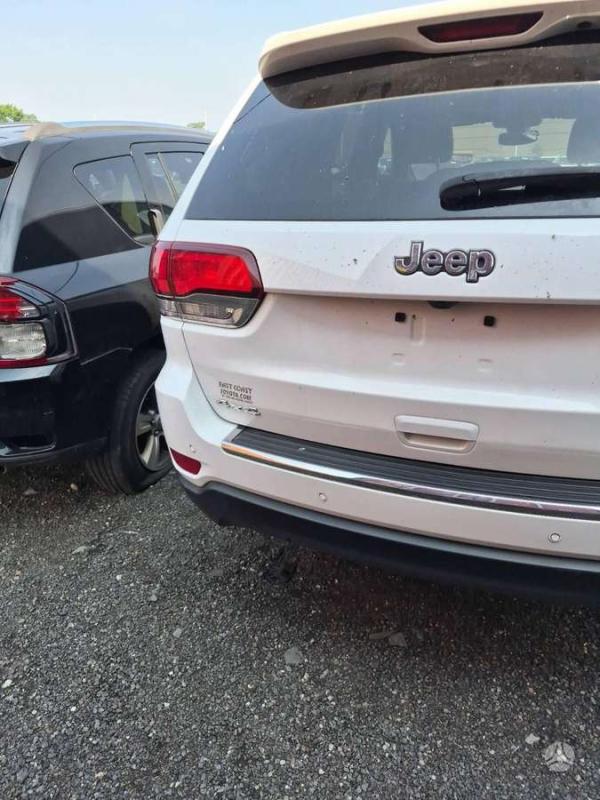 Jeep Grand Cherokee 2021 in Siauliai, with an engine capacity of 3.60 L and mileage of 53 thousand km for 11500 €, photo 3 on AUTOMOTO.COM.LV