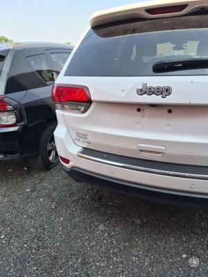 Jeep Grand Cherokee 2021 in Siauliai, with an engine capacity of 3.60 L and mileage of 53 thousand km for 11500 €, photo 4 on AUTOMOTO.COM.LV