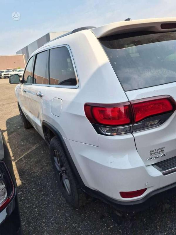 Jeep Grand Cherokee 2021 in Siauliai, with an engine capacity of 3.60 L and mileage of 53 thousand km for 11500 €, photo 5 on AUTOMOTO.COM.LV
