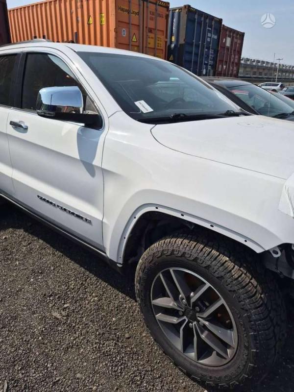 Jeep Grand Cherokee 2021 in Siauliai, with an engine capacity of 3.60 L and mileage of 53 thousand km for 11500 €, photo 10 on AUTOMOTO.COM.LV