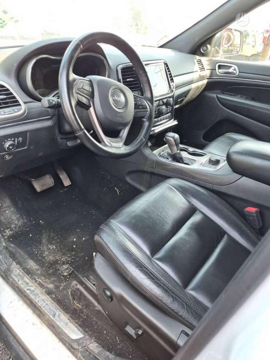 Jeep Grand Cherokee 2021 in Siauliai, with an engine capacity of 3.60 L and mileage of 53 thousand km for 11500 €, photo 14 on AUTOMOTO.COM.LV