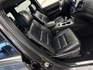Jeep Grand Cherokee 2021 in Vilnius, with an engine capacity of 3.60 L and mileage of 122 thousand km for 21300 €, photo 6 on AUTOMOTO.COM.LV