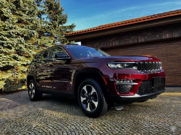 Jeep Grand Cherokee 2022 in Klaipeda, with an engine capacity of 2.00 L and mileage of 90 thousand km for 36600 €, photo 7 on AUTOMOTO.COM.LV