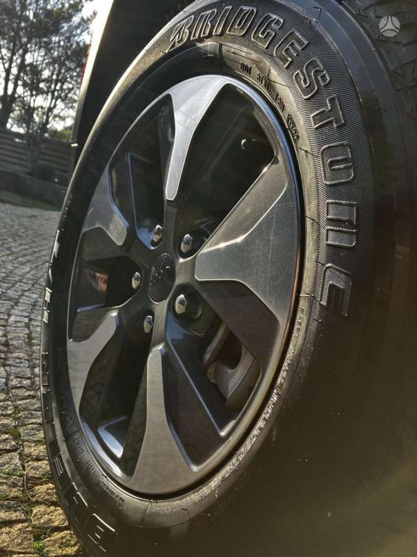 Jeep Grand Cherokee 2022 in Klaipeda, with an engine capacity of 2.00 L and mileage of 90 thousand km for 36600 €, photo 8 on AUTOMOTO.COM.LV