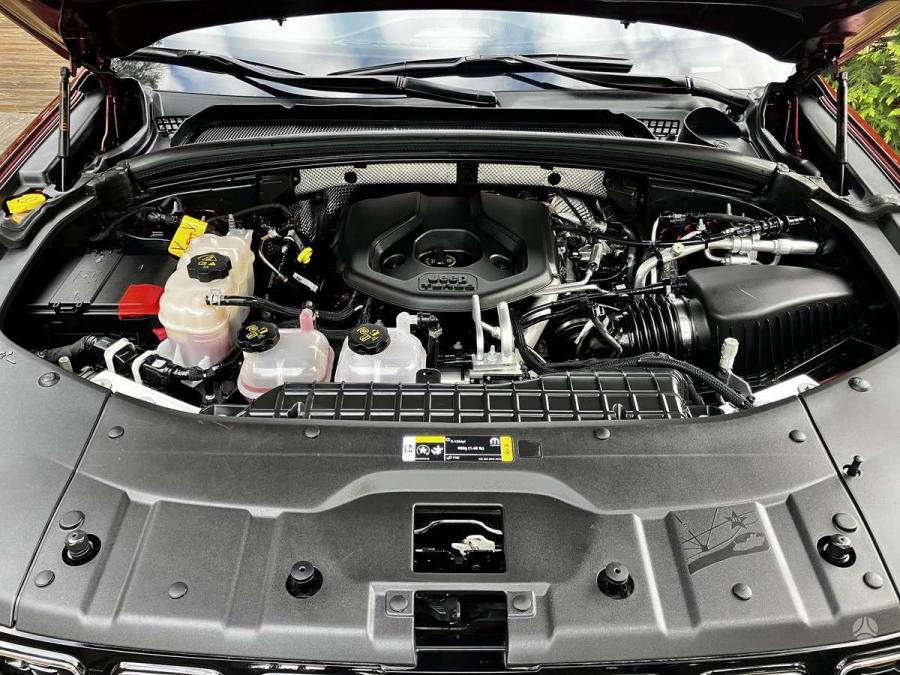 Jeep Grand Cherokee 2022 Klaipėda, ar dzinēja tilpumu 2.00 L un nobraukumu 90 tūkst. km par 36600 €, foto 35 vietnē AUTOMOTO.COM.LV