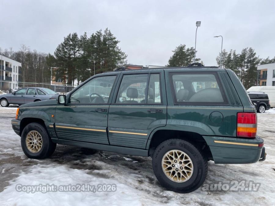 Zaļš Jeep Grand Cherokee 1993 Tallina, ar dzinēja tilpumu 5.20 L un nobraukumu 150 tūkst. km par 5999 €, foto 5 vietnē AUTOMOTO.COM.LV