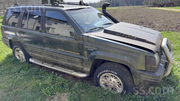 Зеленый Джип Гранд Чероки 1994 в Валмиера, объемом двигателя 4.00 л и пробегом 0 тыс. км за 9000 €, фото 4 на AUTOMOTO.COM.LV