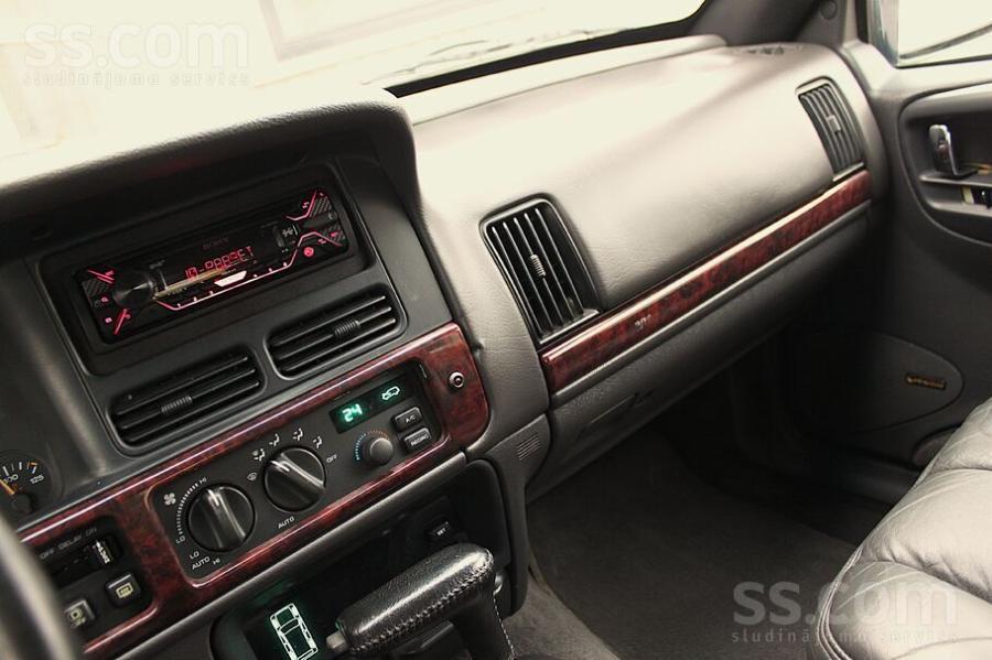 Green Jeep Grand Cherokee 1998 in Riga, with an engine capacity of 5.90 L and mileage of 0 thousand km for 12500 €, photo 31 on AUTOMOTO.COM.LV
