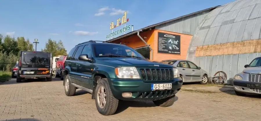 Zaļš Jeep Grand Cherokee 1999 Valmiera, ar dzinēja tilpumu 3.10 L un nobraukumu 336 tūkst. km par 3200 €, foto 1 vietnē AUTOMOTO.COM.LV