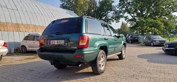 Green Jeep Grand Cherokee 1999 in Valmiera, with an engine capacity of 3.10 L and mileage of 336 thousand km for 3200 €, photo 3 on AUTOMOTO.COM.LV