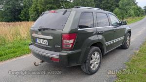 Green Jeep Grand Cherokee 2008 in Mustvee, with an engine capacity of 3.00 L and mileage of 0 thousand km for 2499 €, photo 5 on AUTOMOTO.COM.LV