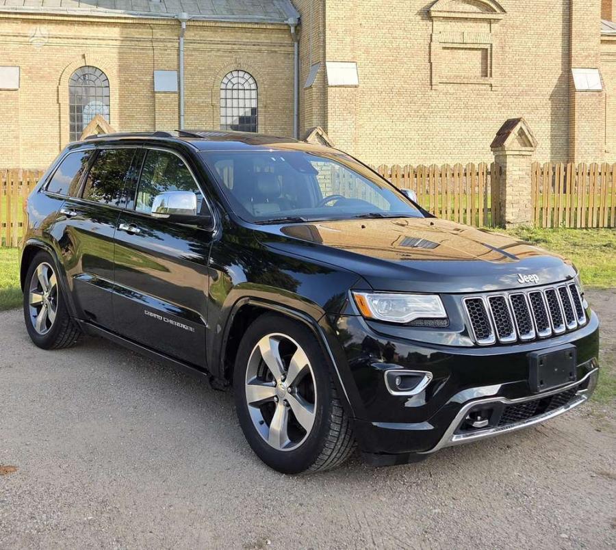 Green Jeep Grand Cherokee 2014 in Elektrenai, with an engine capacity of 3.60 L and mileage of 126 thousand km for 8800 €, photo 3 on AUTOMOTO.COM.LV