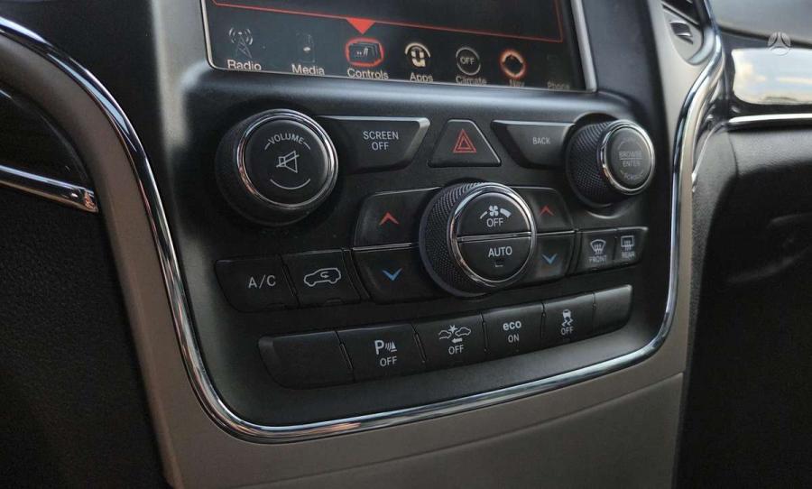 Green Jeep Grand Cherokee 2014 in Elektrenai, with an engine capacity of 3.60 L and mileage of 126 thousand km for 8800 €, photo 31 on AUTOMOTO.COM.LV