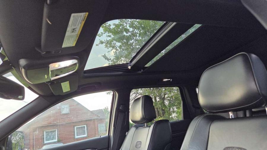 Green Jeep Grand Cherokee 2014 in Elektrenai, with an engine capacity of 3.60 L and mileage of 126 thousand km for 8800 €, photo 37 on AUTOMOTO.COM.LV