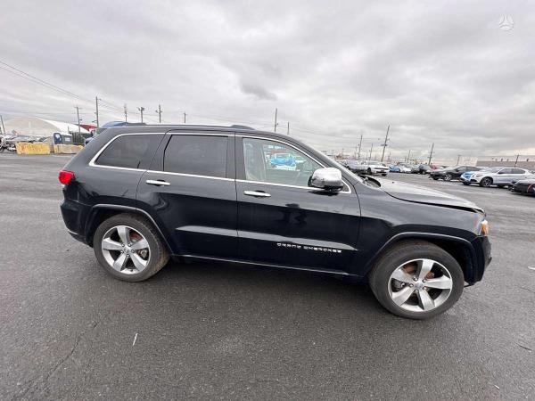 Green Jeep Grand Cherokee 2015 in Klaipeda, with an engine capacity of 3.60 L and mileage of 173 thousand km for 8500 €, photo 11 on AUTOMOTO.COM.LV