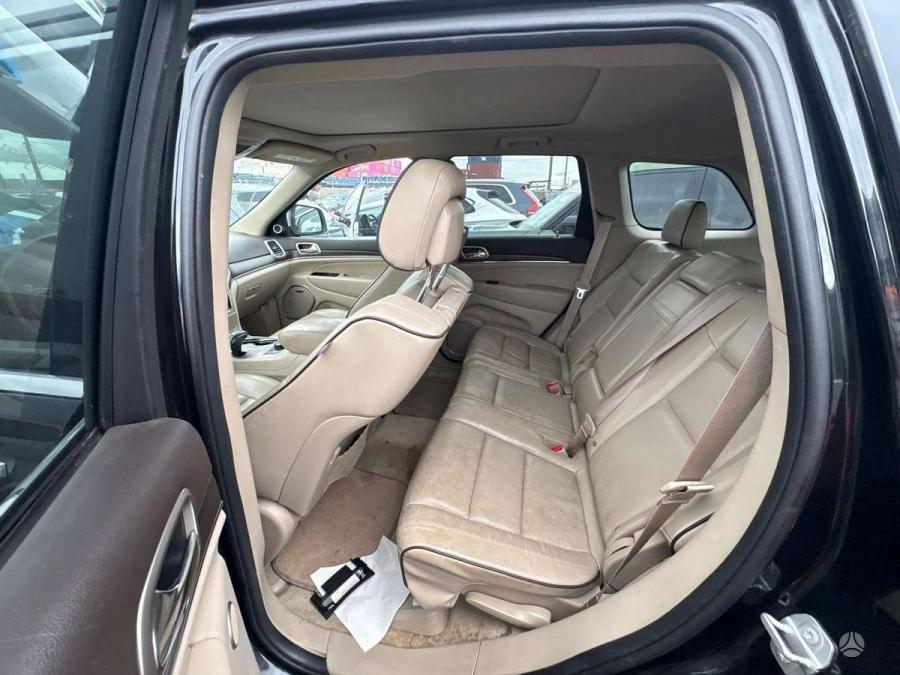Zaļš Jeep Grand Cherokee 2015 Klaipėda, ar dzinēja tilpumu 3.60 L un nobraukumu 173 tūkst. km par 8500 €, foto 27 vietnē AUTOMOTO.COM.LV