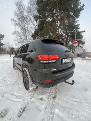 Zaļš Jeep Grand Cherokee 2016 Rīga, ar dzinēja tilpumu 3.00 L un nobraukumu 128 tūkst. km par 19950 €, foto 7 vietnē AUTOMOTO.COM.LV
