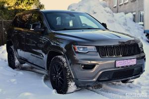 Green Jeep Grand Cherokee 2020 in Kretinga, with an engine capacity of 3.60 L and mileage of 101 thousand km for 17999 €, photo 5 on AUTOMOTO.COM.LV