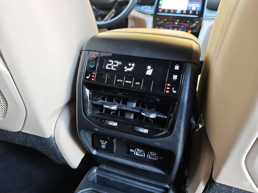 Green Jeep Grand Cherokee 2024 in Siauliai, with an engine capacity of 3.60 L and mileage of 52 thousand km for 27000 €, photo 23 on AUTOMOTO.COM.LV