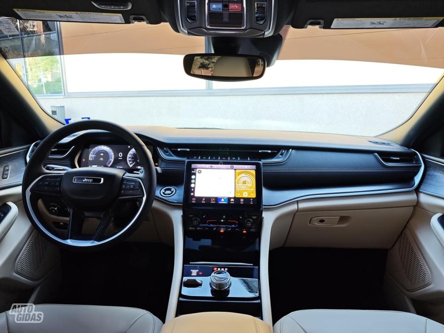 Green Jeep Grand Cherokee 2024 in Siauliai, with an engine capacity of 3.60 L and mileage of 52 thousand km for 27000 €, photo 18 on AUTOMOTO.COM.LV