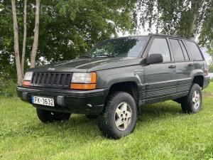 Green Jeep Grand Cherokee 1995 in Riga, with an engine capacity of 4.00 L and mileage of 240 thousand km for 2700 €, photo  on AUTOMOTO.COM.LV