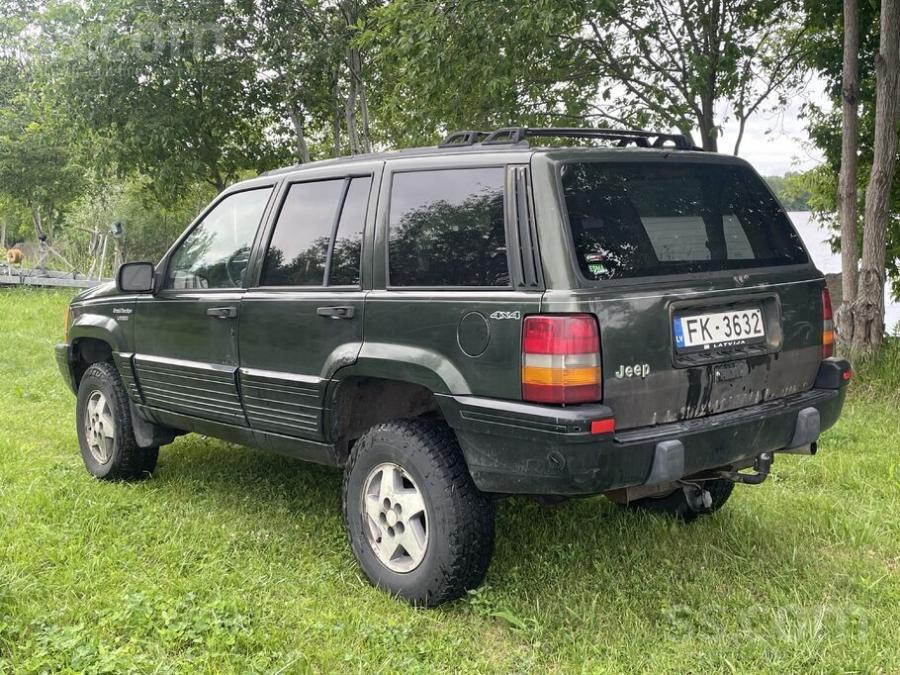 Green Jeep Grand Cherokee 1995 in Riga, with an engine capacity of 4.00 L and mileage of 240 thousand km for 2700 €, photo 6 on AUTOMOTO.COM.LV