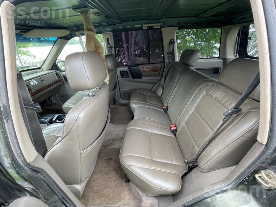 Green Jeep Grand Cherokee 1995 in Riga, with an engine capacity of 4.00 L and mileage of 240 thousand km for 2700 €, photo 9 on AUTOMOTO.COM.LV