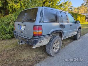 Grey Jeep Grand Cherokee 1997 in Tallinn, with an engine capacity of 5.20 L and mileage of 298 thousand km for 4999 €, photo 5 on AUTOMOTO.COM.LV