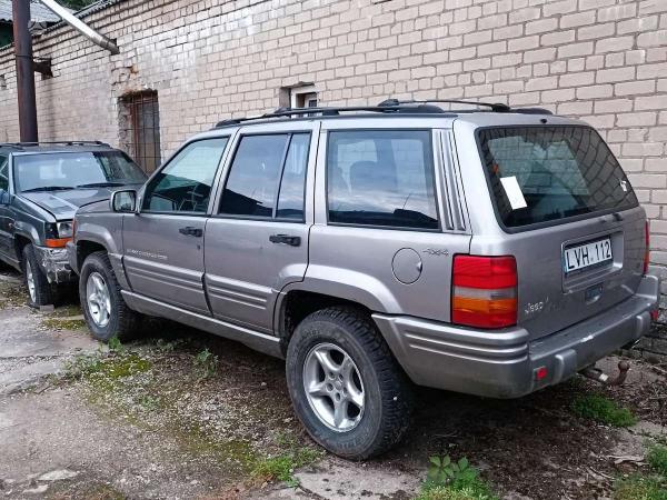 Pelēks Jeep Grand Cherokee 1998 Šakiai, ar dzinēja tilpumu 5.90 L un nobraukumu 222 tūkst. km par 3888 €, foto 6 vietnē AUTOMOTO.COM.LV