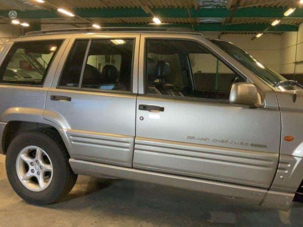 Pelēks Jeep Grand Cherokee 1998 Viļņa, ar dzinēja tilpumu 5.90 L un nobraukumu 263 tūkst. km par 5200 €, foto 6 vietnē AUTOMOTO.COM.LV