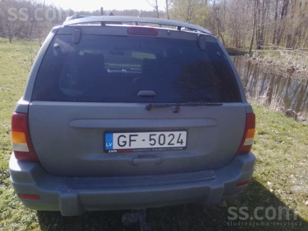 Grey Jeep Grand Cherokee 1999 in Daugavpils, with an engine capacity of 3.10 L and mileage of 207 thousand km for 2250 €, photo 5 on AUTOMOTO.COM.LV