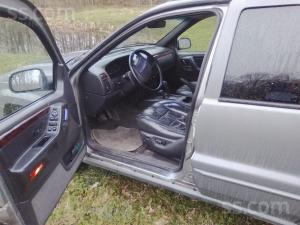 Grey Jeep Grand Cherokee 1999 in Daugavpils, with an engine capacity of 3.10 L and mileage of 207 thousand km for 2250 €, photo 10 on AUTOMOTO.COM.LV
