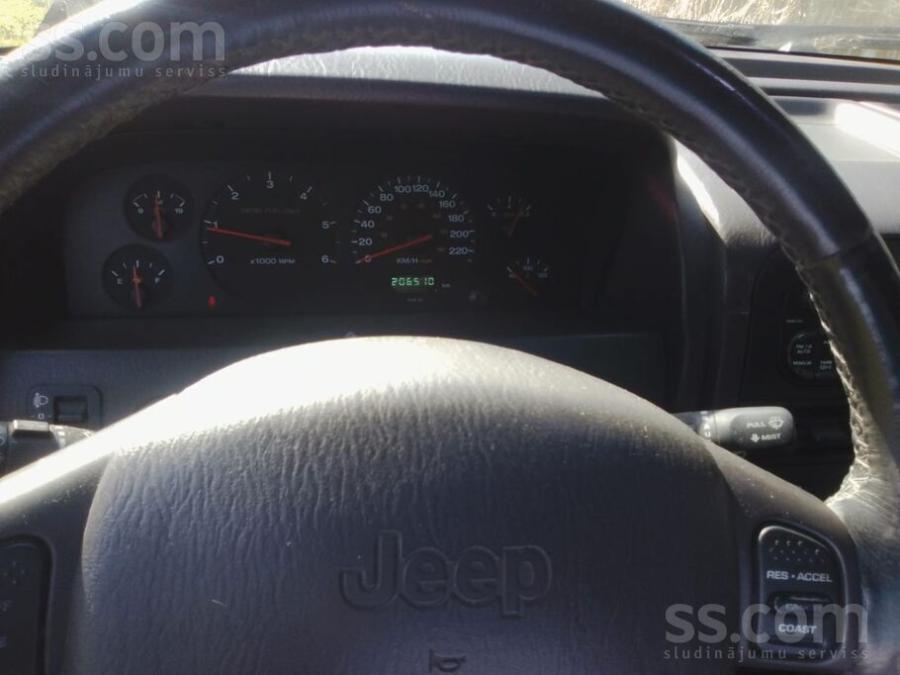 Grey Jeep Grand Cherokee 1999 in Daugavpils, with an engine capacity of 3.10 L and mileage of 207 thousand km for 2250 €, photo 11 on AUTOMOTO.COM.LV