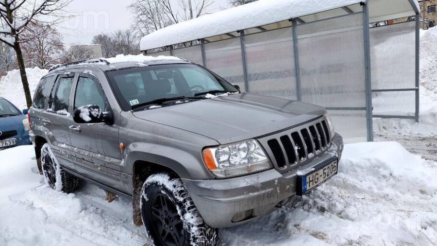Pelēks Jeep Grand Cherokee 2000 Rīga, ar dzinēja tilpumu 3.10 L un nobraukumu 291 tūkst. km par 2300 €, foto 1 vietnē AUTOMOTO.COM.LV