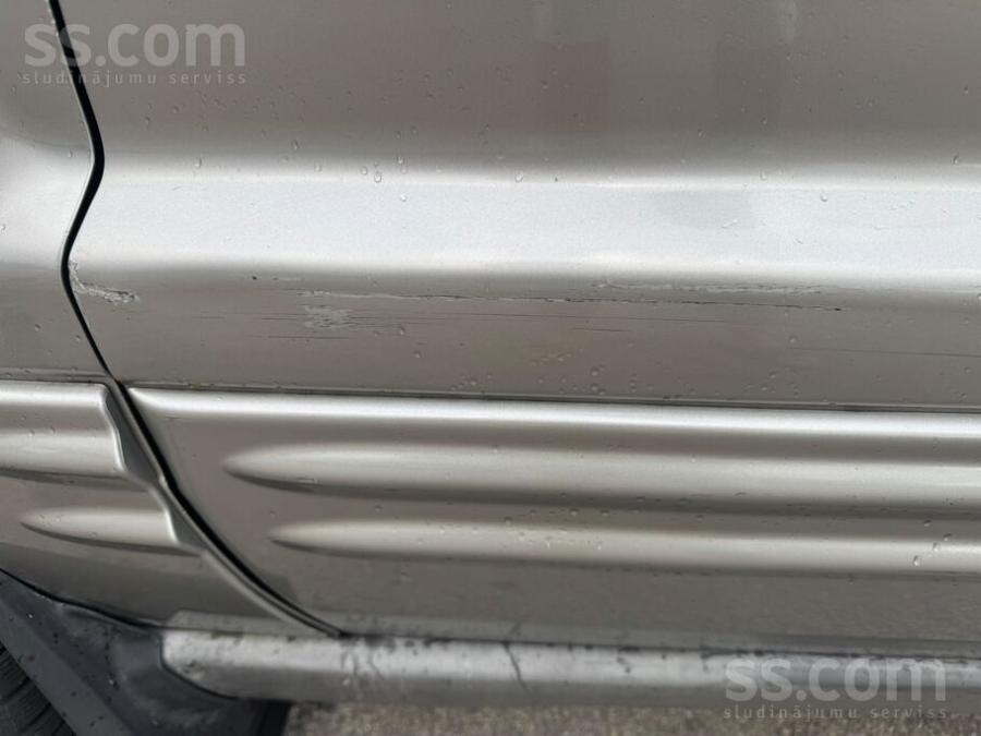 Grey Jeep Grand Cherokee 2000 in Riga, with an engine capacity of 3.10 L and mileage of 298 thousand km for 3300 €, photo 10 on AUTOMOTO.COM.LV