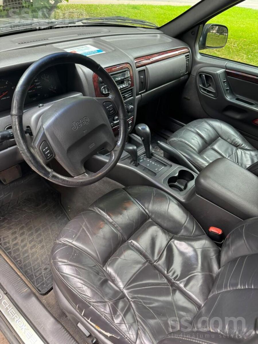 Grey Jeep Grand Cherokee 2000 in Riga, with an engine capacity of 3.10 L and mileage of 298 thousand km for 3300 €, photo 11 on AUTOMOTO.COM.LV
